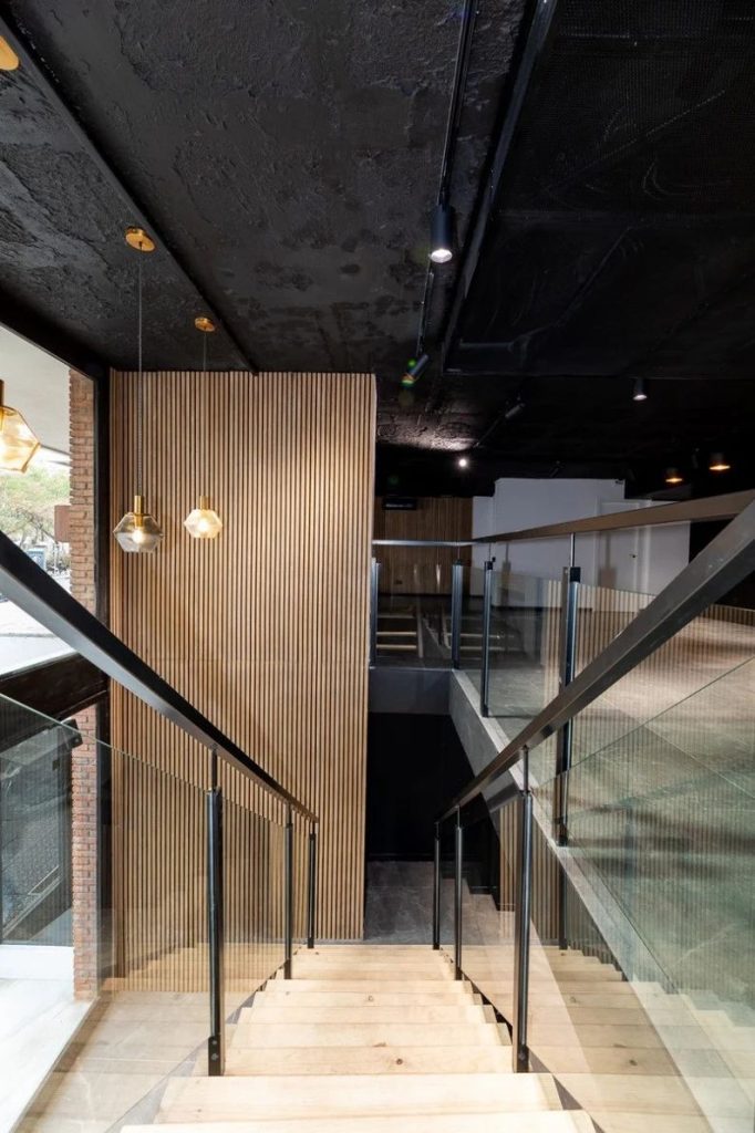 Natural Oak Wood Wall Panels - 100% Real Oak Finish - Wood Panel Wall USA